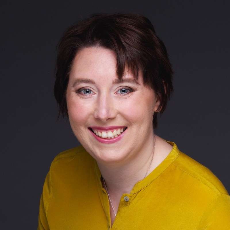 Reinventing Yourself Outside Academia with Kate Dahl – Papa Phd Podcast